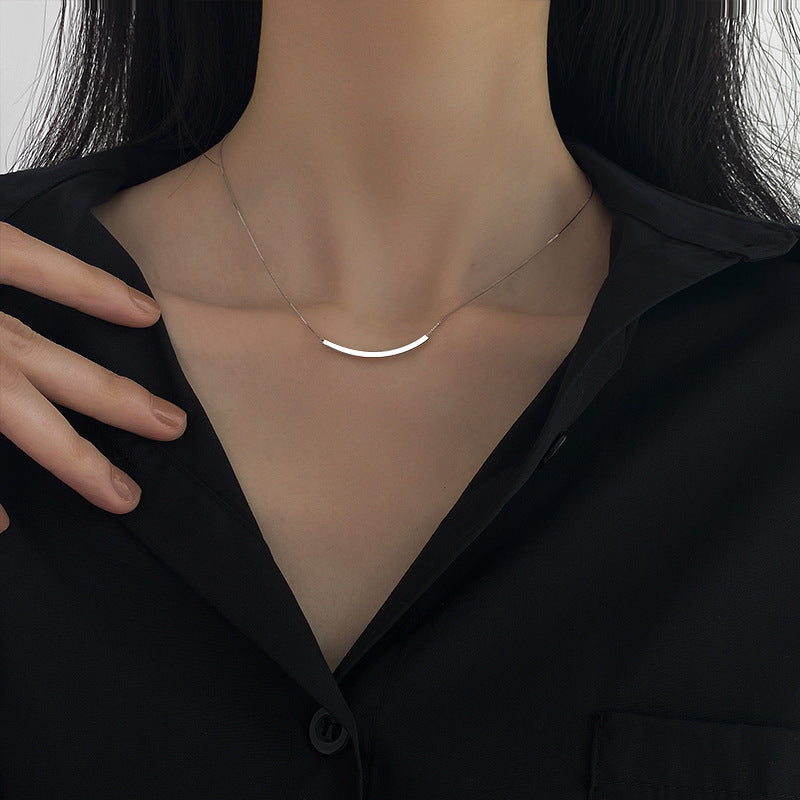 Women's Smiley Curved Clavicle Chain – ALPSCOMMERCE